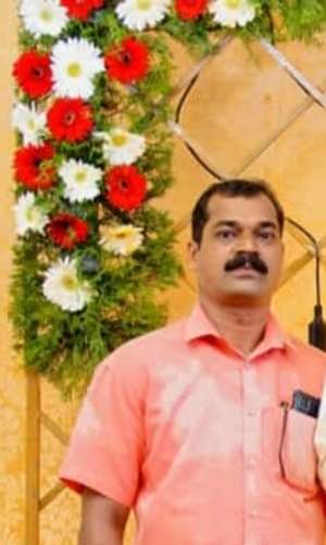 Flooring Designs by Carpenter Aneesh Ani, Kozhikode | Kolo